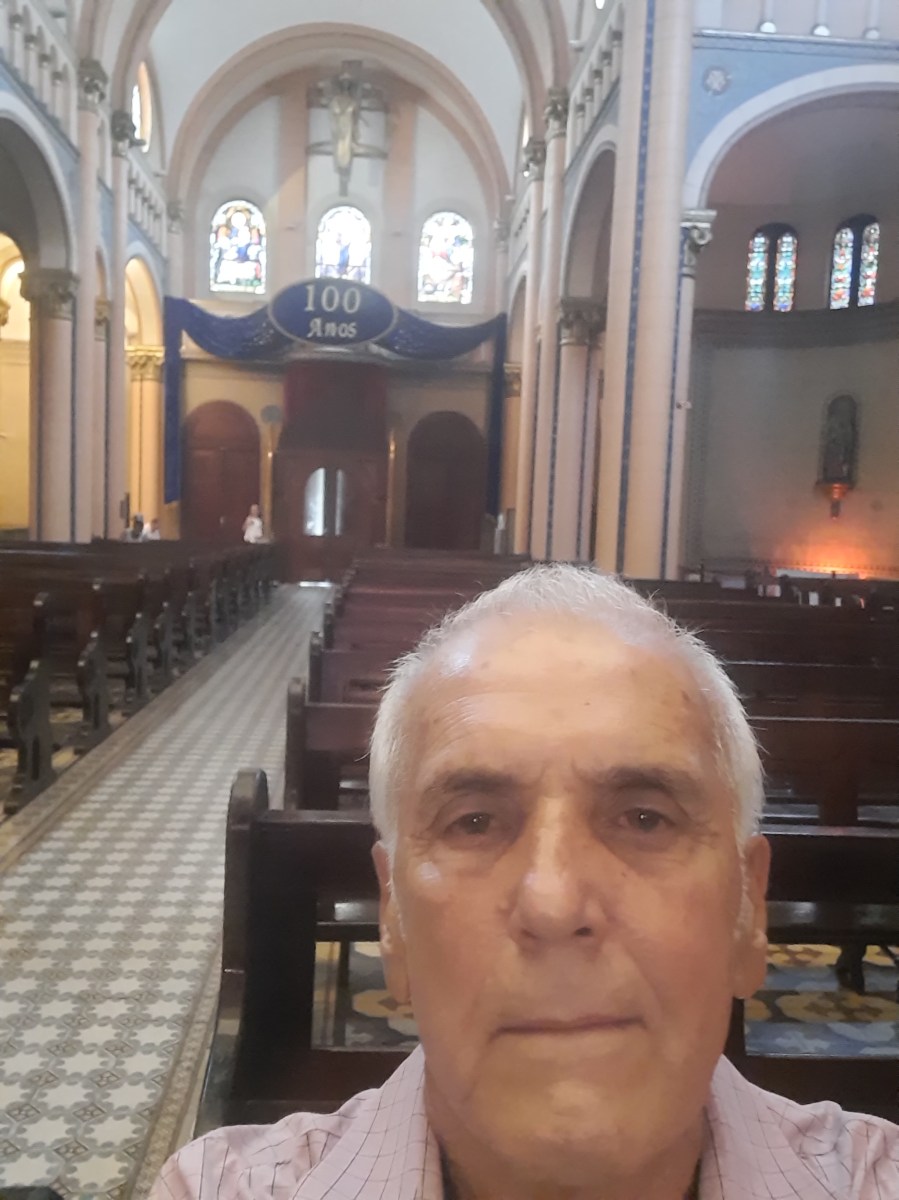 101a. Missa em Intenção da Alma de Sônia Tinoco, Rainha Feiosa, hoje ...