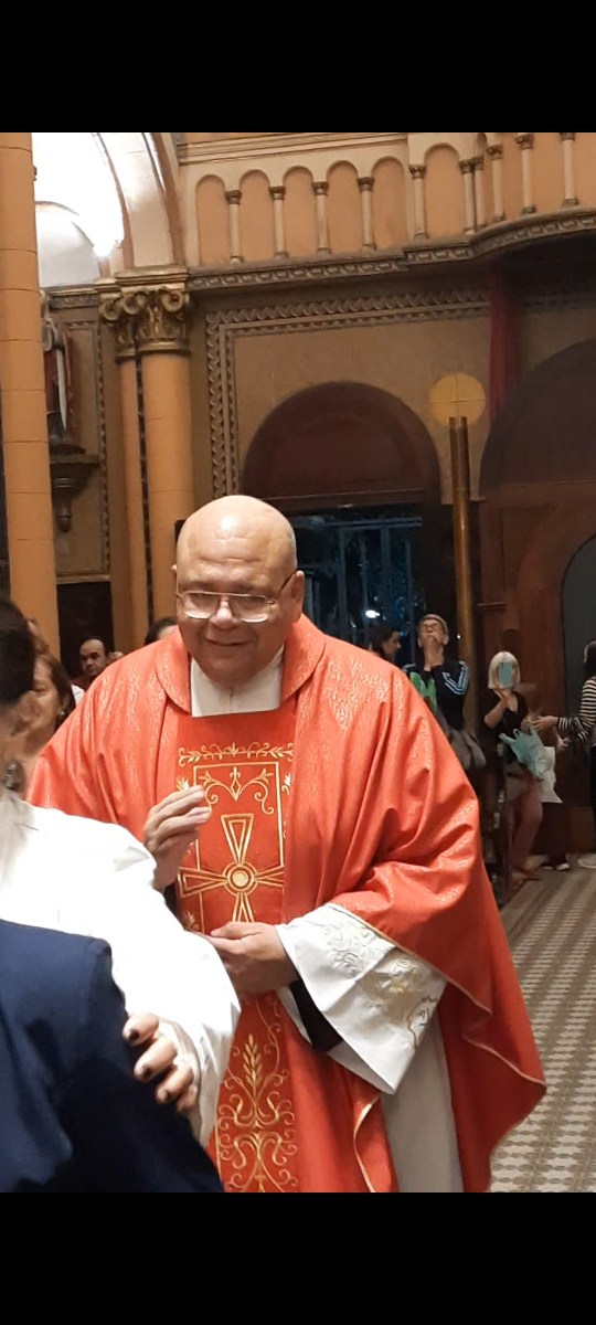 Missa de 9 anos em Intenção da Alma de Sônia Tinoco: Igreja lotada ...